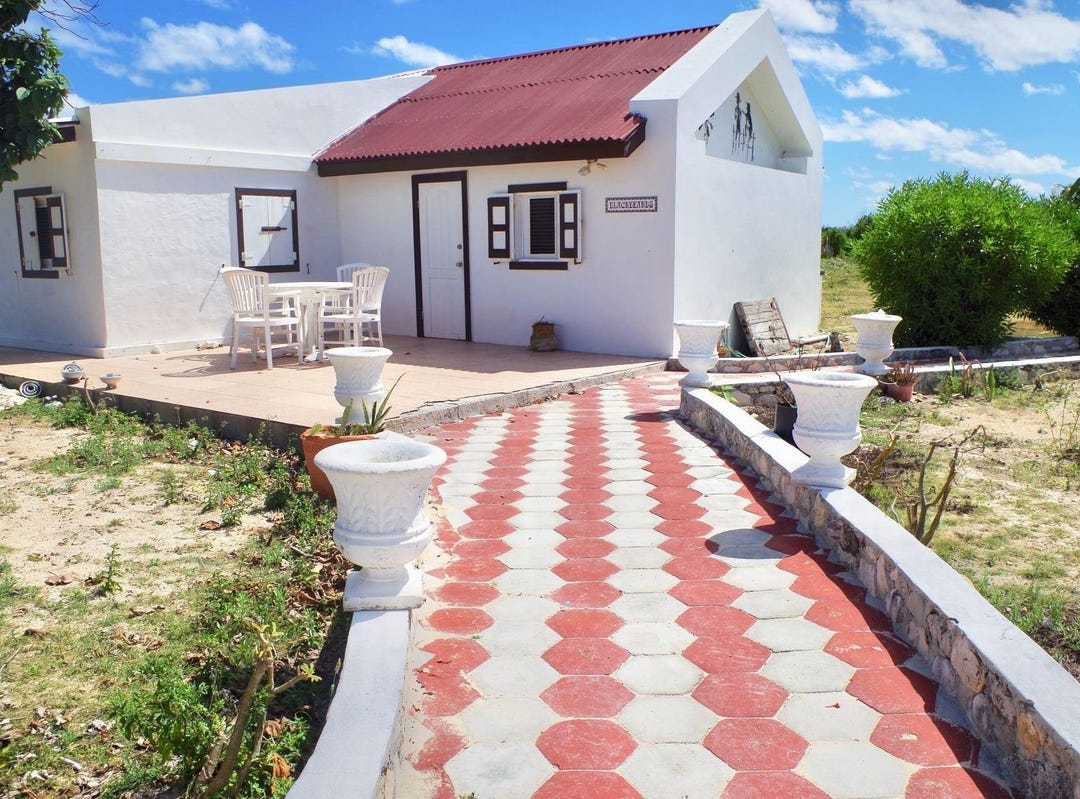 BLACKBEARDS House for Sale - realtor.com