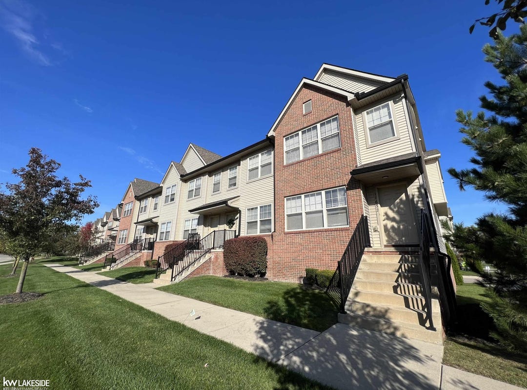11637 Squiers, Utica, MI 48315 Townhouse for Rent - realestate.com.au