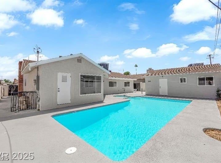 1905 E Oakey Boulevard, Las Vegas, NV 89104 House for Sale - realestate ...