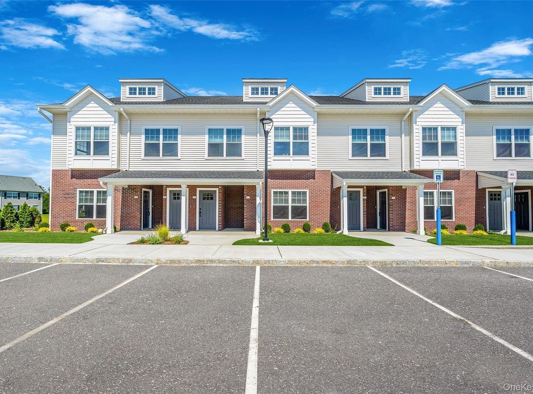 103 Dover Street, Central Islip, NY 11722 Apartment for Rent ...