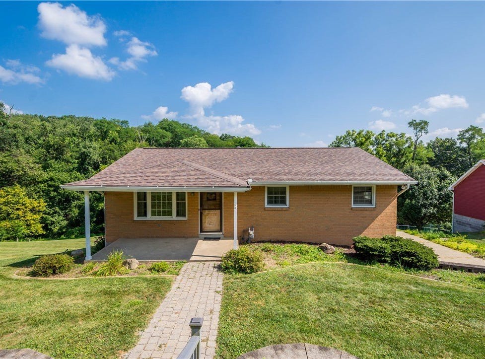 872 Pleasant Hill Drive, South Strabane, PA 15301 House for Sale ...