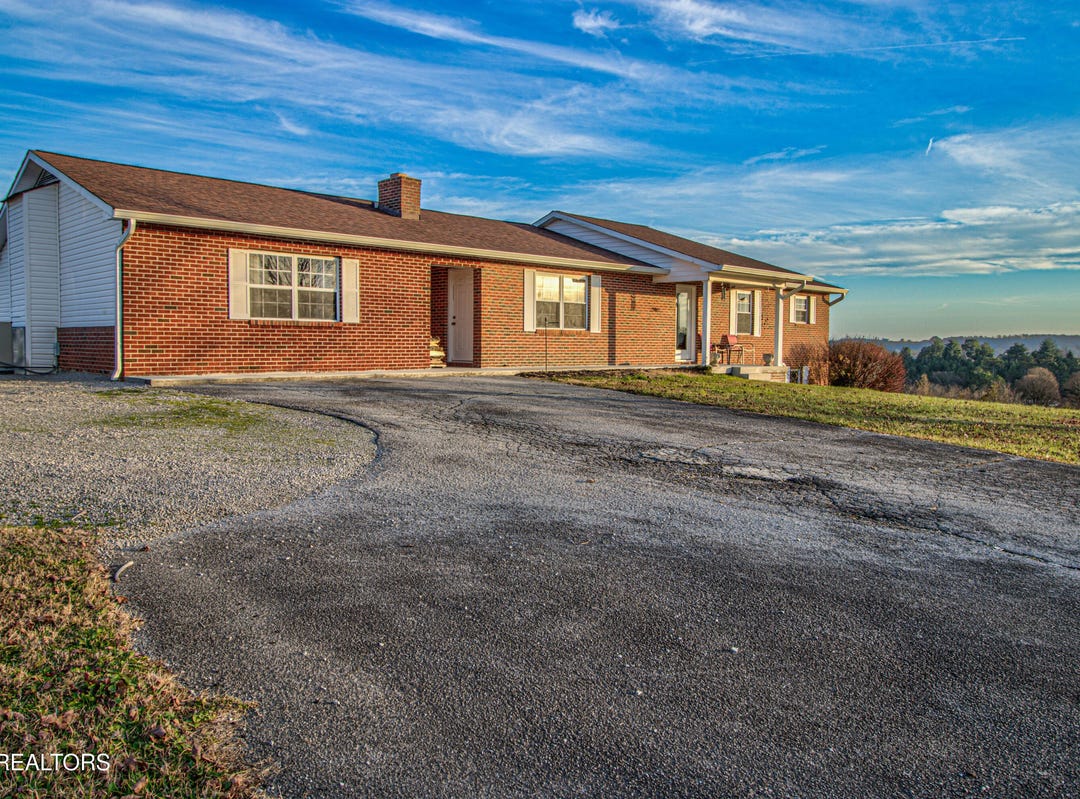 500 Allison Town Rd, Philadelphia, TN 37846 House for Sale - realestate ...
