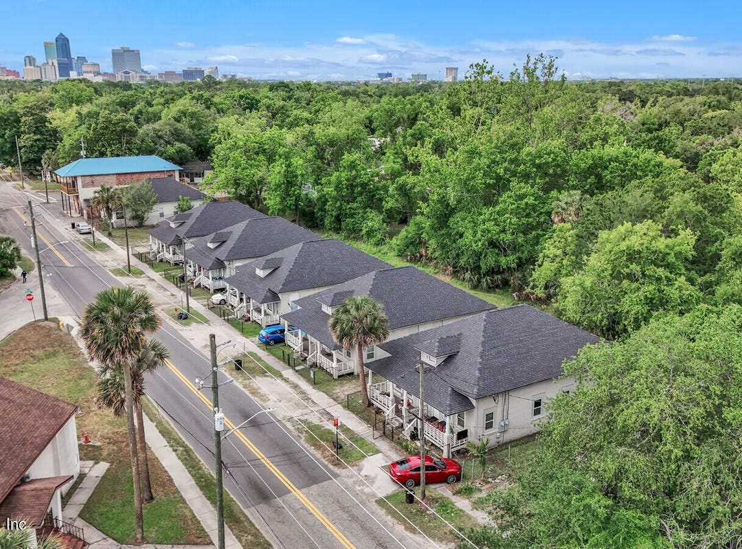 2306 MONCRIEF RD. Road, Jacksonville, FL 32209 Townhouse for Sale ...