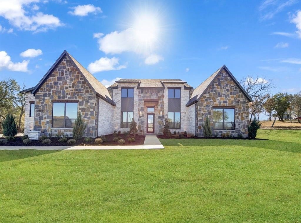 208 Dan Russell Bend, Weatherford, TX 76087 House for Sale - RealEstate KH