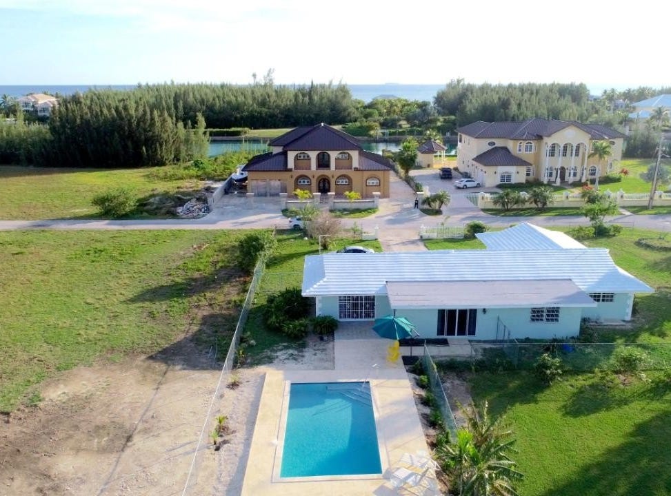 AFFORDABLE CANAL HOME, Bahamia, Grand Bahama/Freeport House for Sale ...