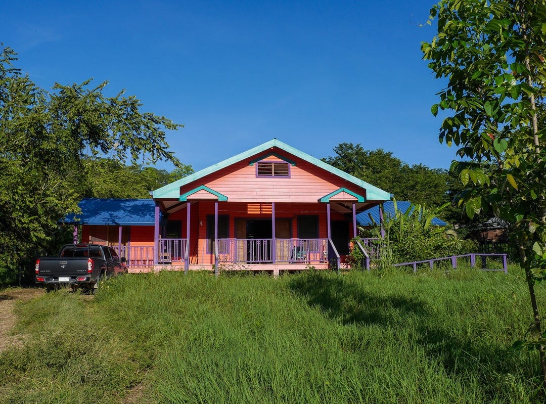 5V59+VFV, Bullet Tree Falls, Belize, Cayo District, Cayo District House ...