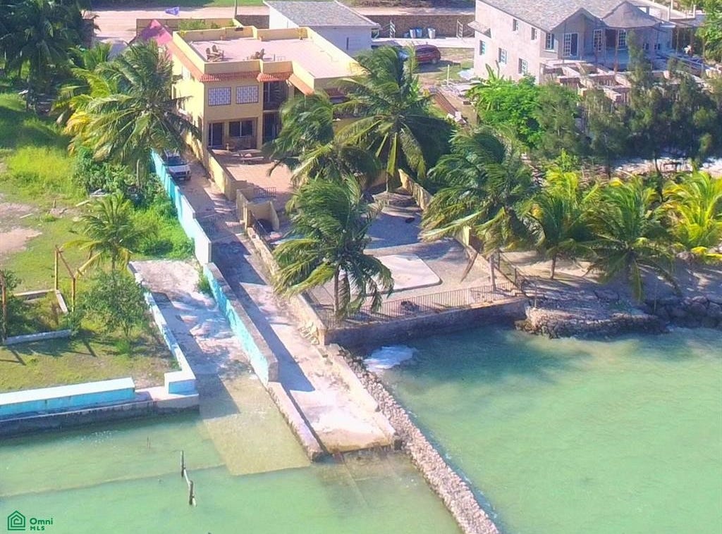 Corozal Airstrip, Corozal, Corozal Airstrip, Corozal District House for ...