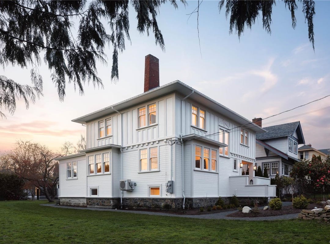 1174 Monterey Ave, Oak Bay, British Columbia V8S4V6 House for Sale ...