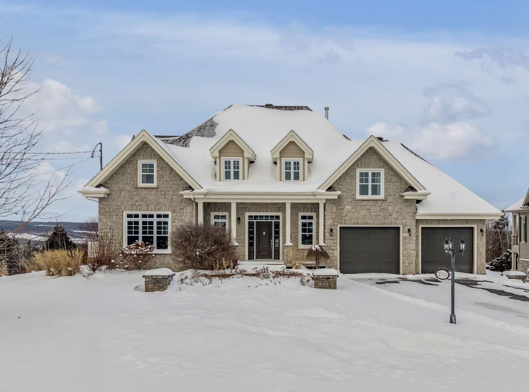 2735 114e Rue, Saint-Georges, Québec G6A 1G7 House for Sale - RealEstate KH