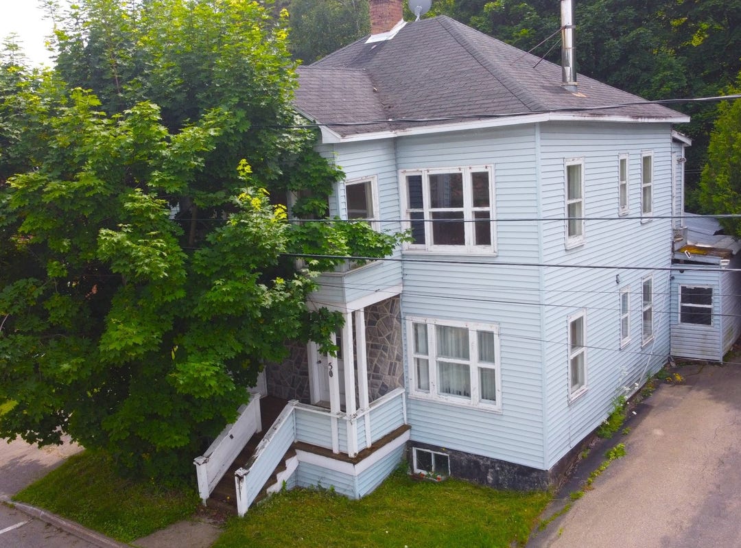 50-54 Rue Doucet, La Malbaie, QC G5A1R6, CA, La Malbaie, Québec G5A1R6 ...