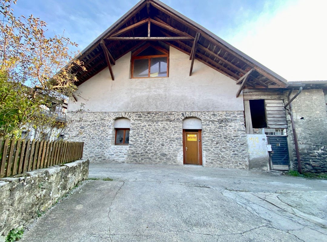 Saint-Pierre-de-Clages, St-Pierre-Clages, Valais 1955 House for Sale ...