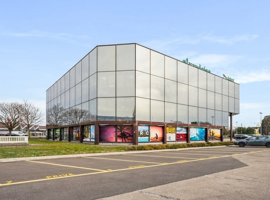 En Chamard 35, Montagny-près-Yverdon, Vaud 1442 Offices for Rent ...