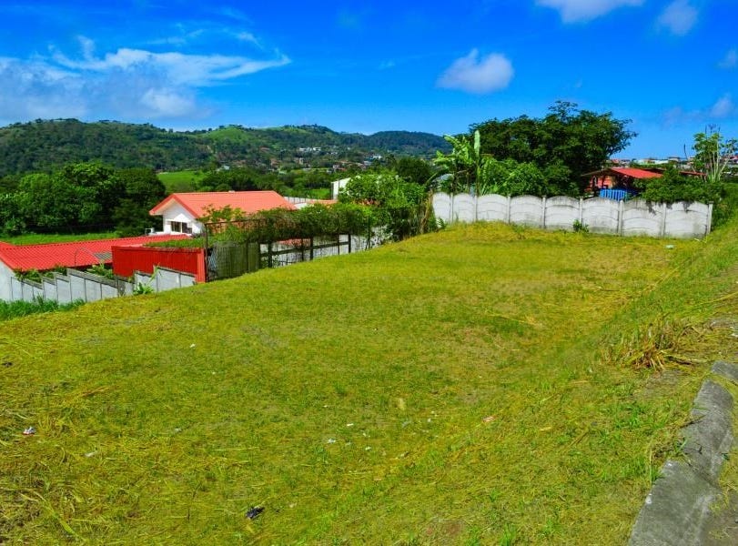 Condominio los tucanes , San ramon de Alajuela. De la entrada principal ...