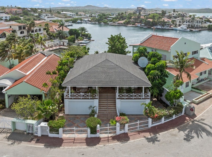 Characteristic Tropical Home on the Spanish Water – Jan Sofat, Jan ...