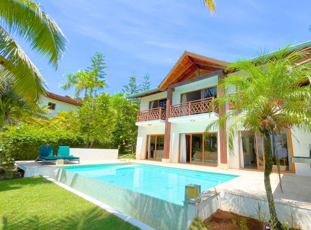 Mountain Villa with View to the Samaná Bay, Puerto Bahia Samana Marina ...