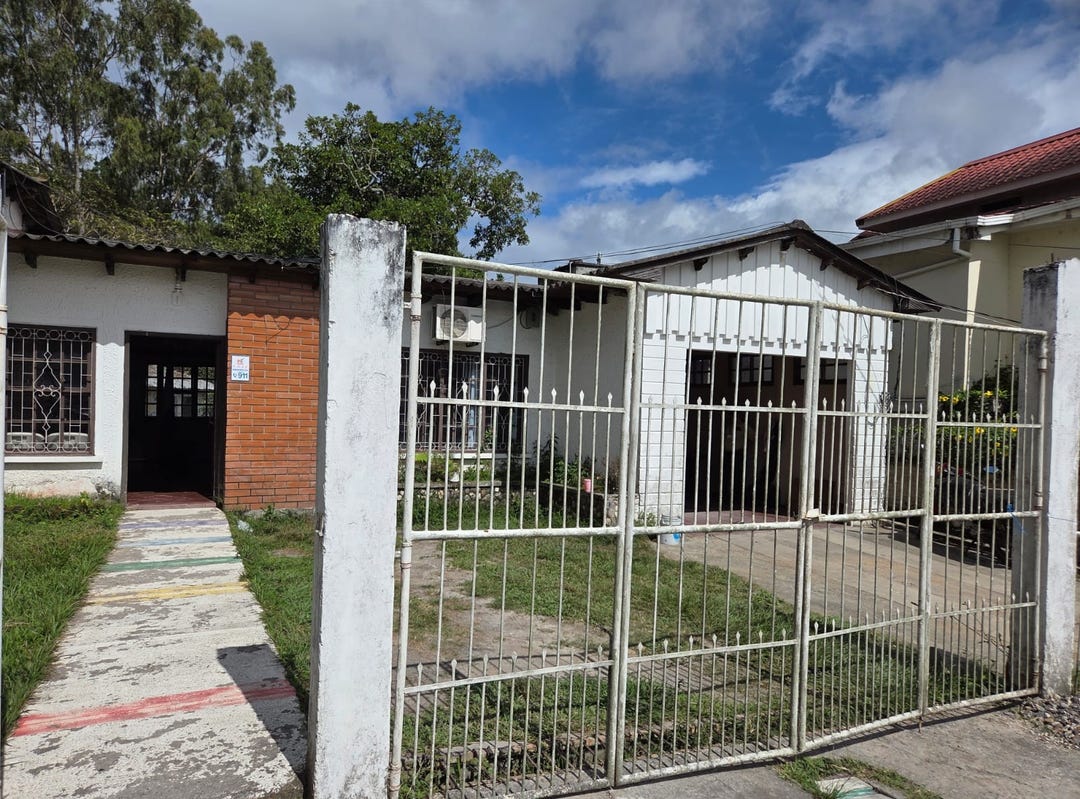 Barrio El Carmen, 200 metros de universidad católica, Santa Rosa de ...