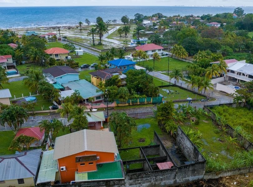 RESIDENCIAL MARBELLA PRIMERA CALLE PRIMERA AVENIDA MUNICIPIO DE OMOA ...