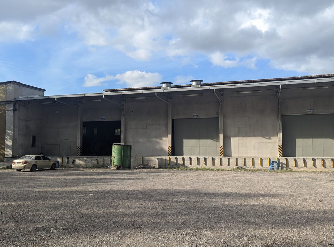 Complejo de Bodegas Caprisa, Zona Sur, Colonia El Pedregal., Distrito ...