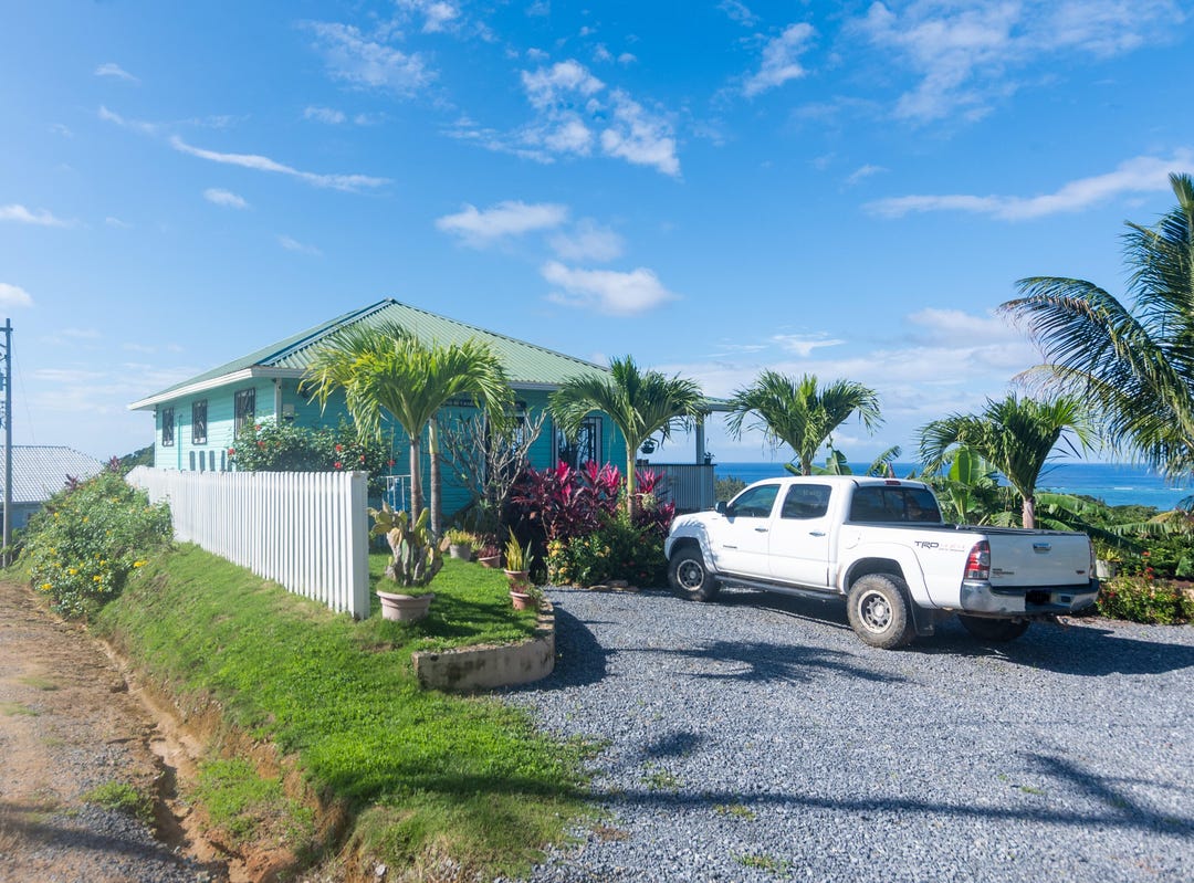 Johnson Bight, Roatan, Bay Islands Department House for Sale ...