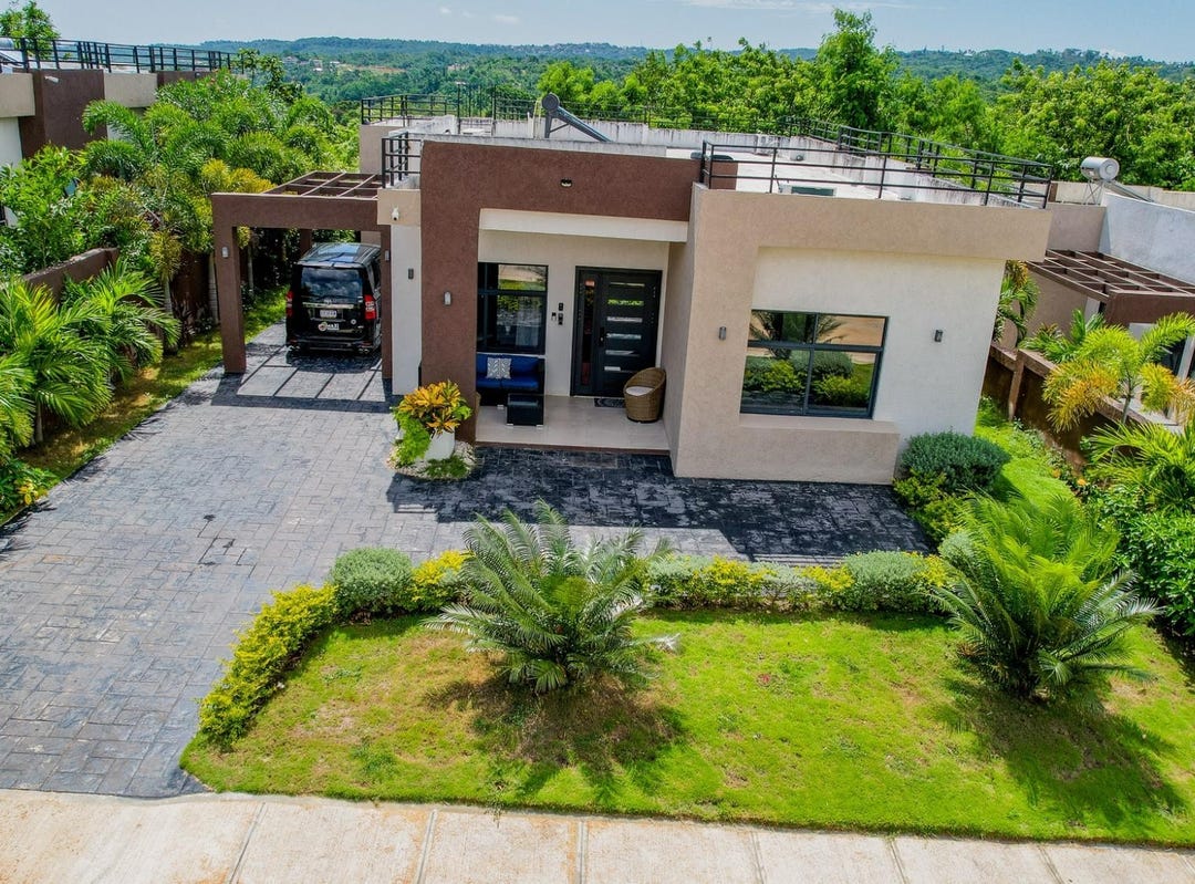 PYRAMID POINT, PYRAMID HE, Breadnut Hill, St. Ann Parish House for Sale ...