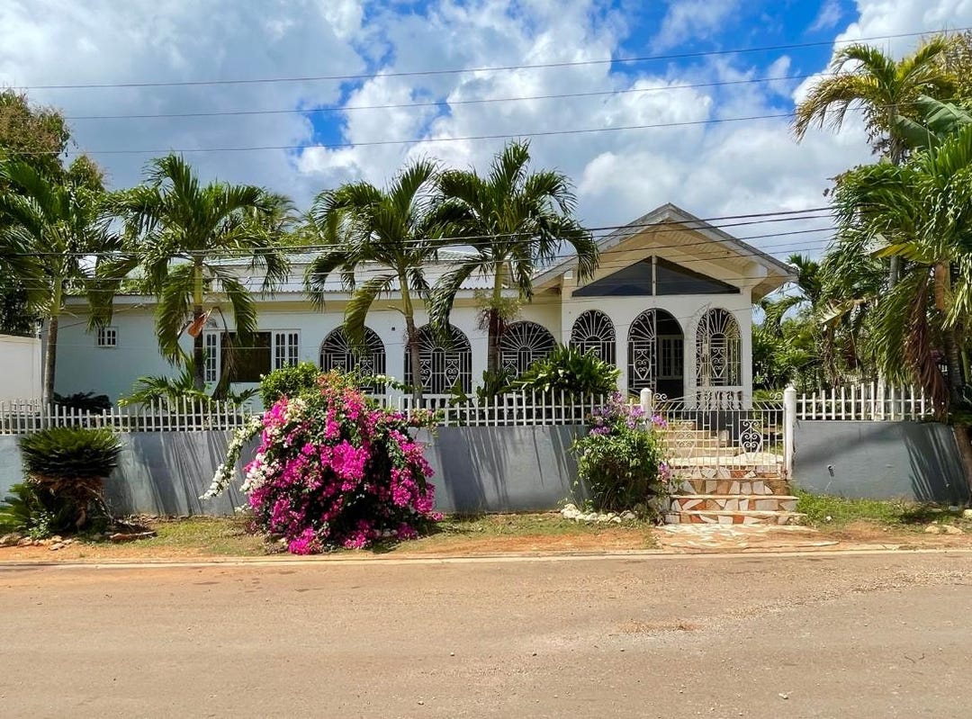 WHITEHOUSE HOUSING SCHEME, Linstead, Saint Catherine Parish House for ...