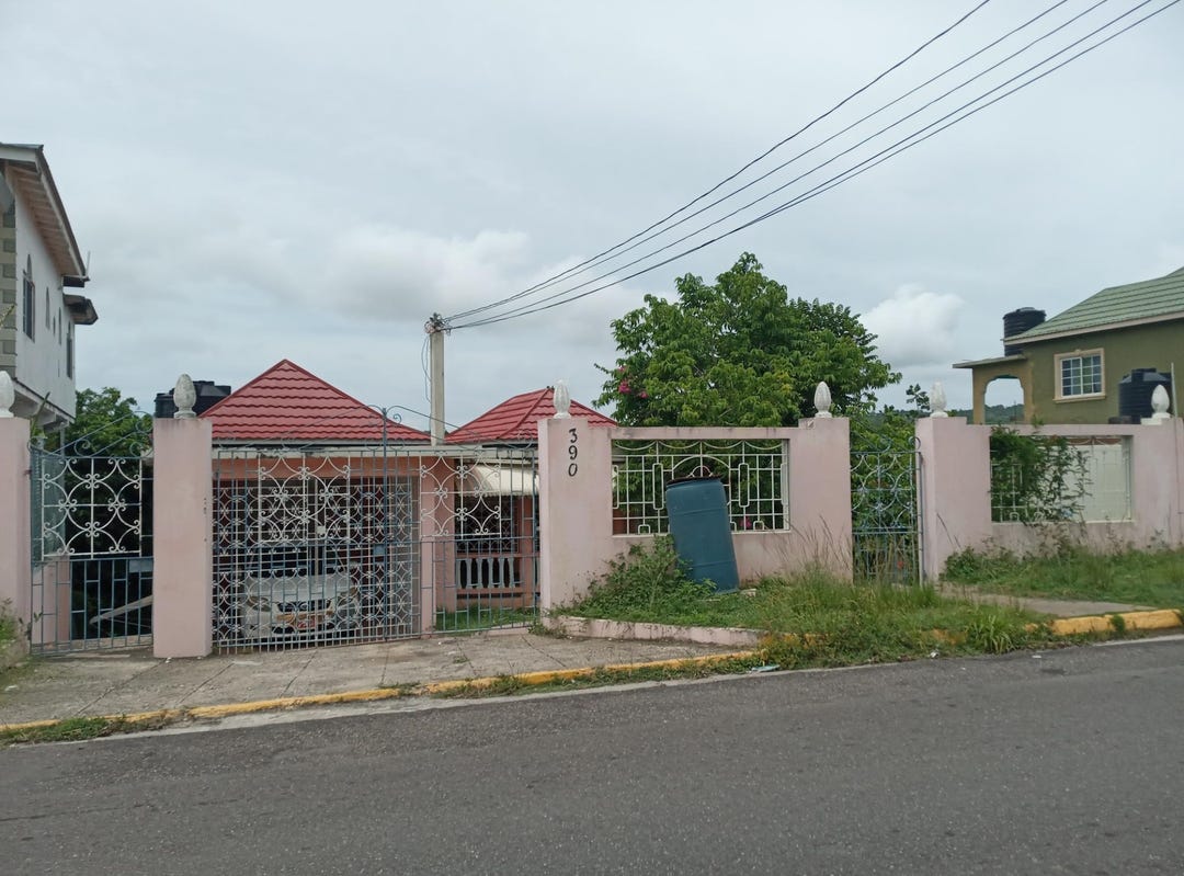 390 FARM HEIGHTS BOULEVARD, Farm Heights, St. James Parish House for ...