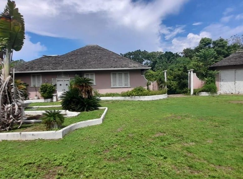 EXCHANGE ROAD OCHO RIOS, Ocho Rios, St. Ann Parish House for Sale ...