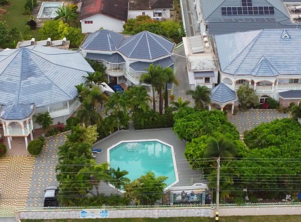 CARDIFF HALL, RUNAWAY BAY, Runaway Bay, St. Ann Parish Hotel/Leisure ...