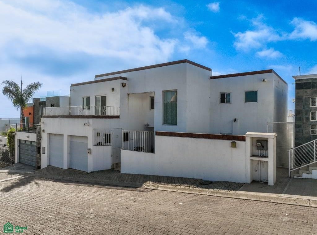 Calle Cholula 1458, Baja Malibú (Sección Lomas), Tijuana, Baja ...