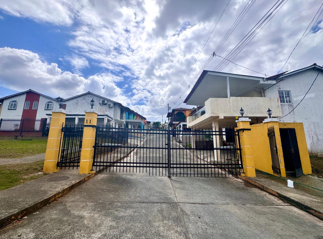 CALLE RANA DE ORO, PH VILLAS DEL NARANJAL unit: 17, Panamá, Panama City ...