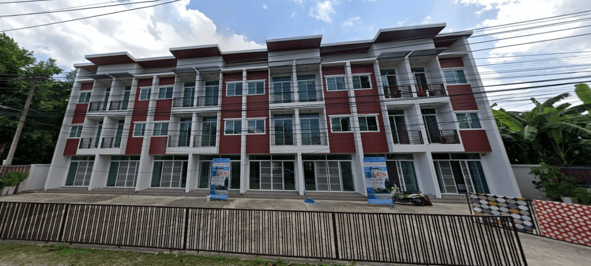 3/1 Chonlaprathan Rd, Pa Tan, Mueang Chiang Mai, Chiang Mai 50300, THA ...