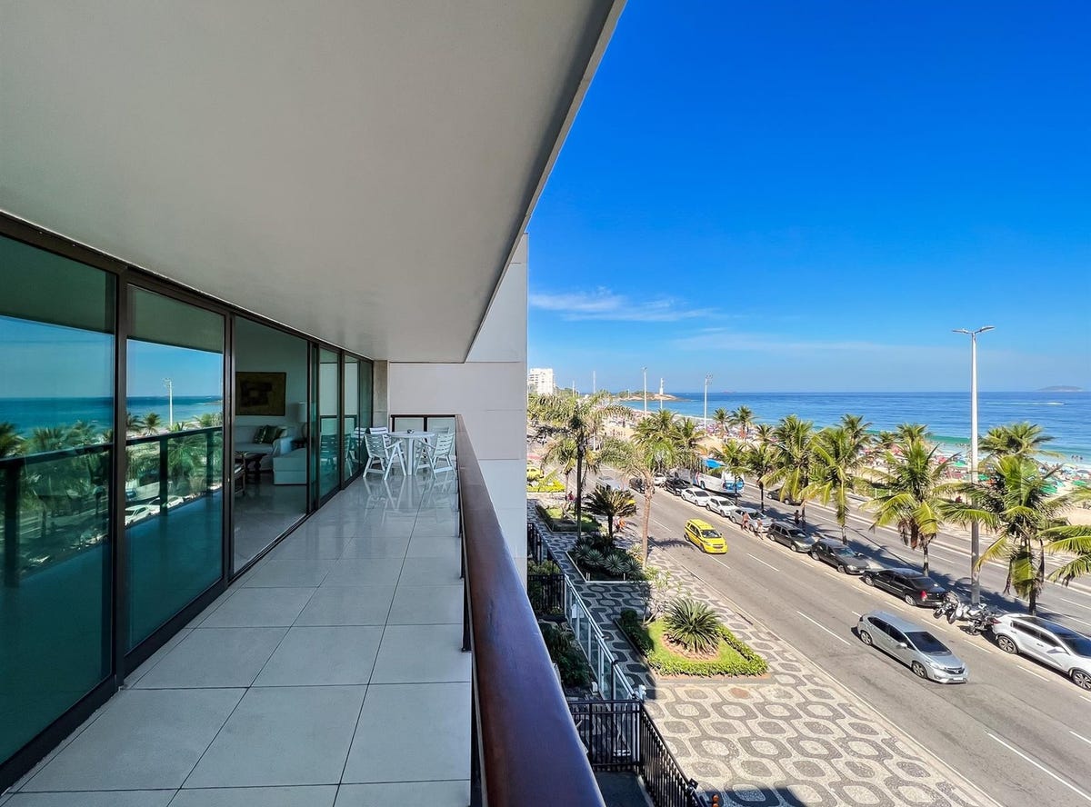 Rio de Janeiro, Rio de Janeiro, Address available on request Apartment ...