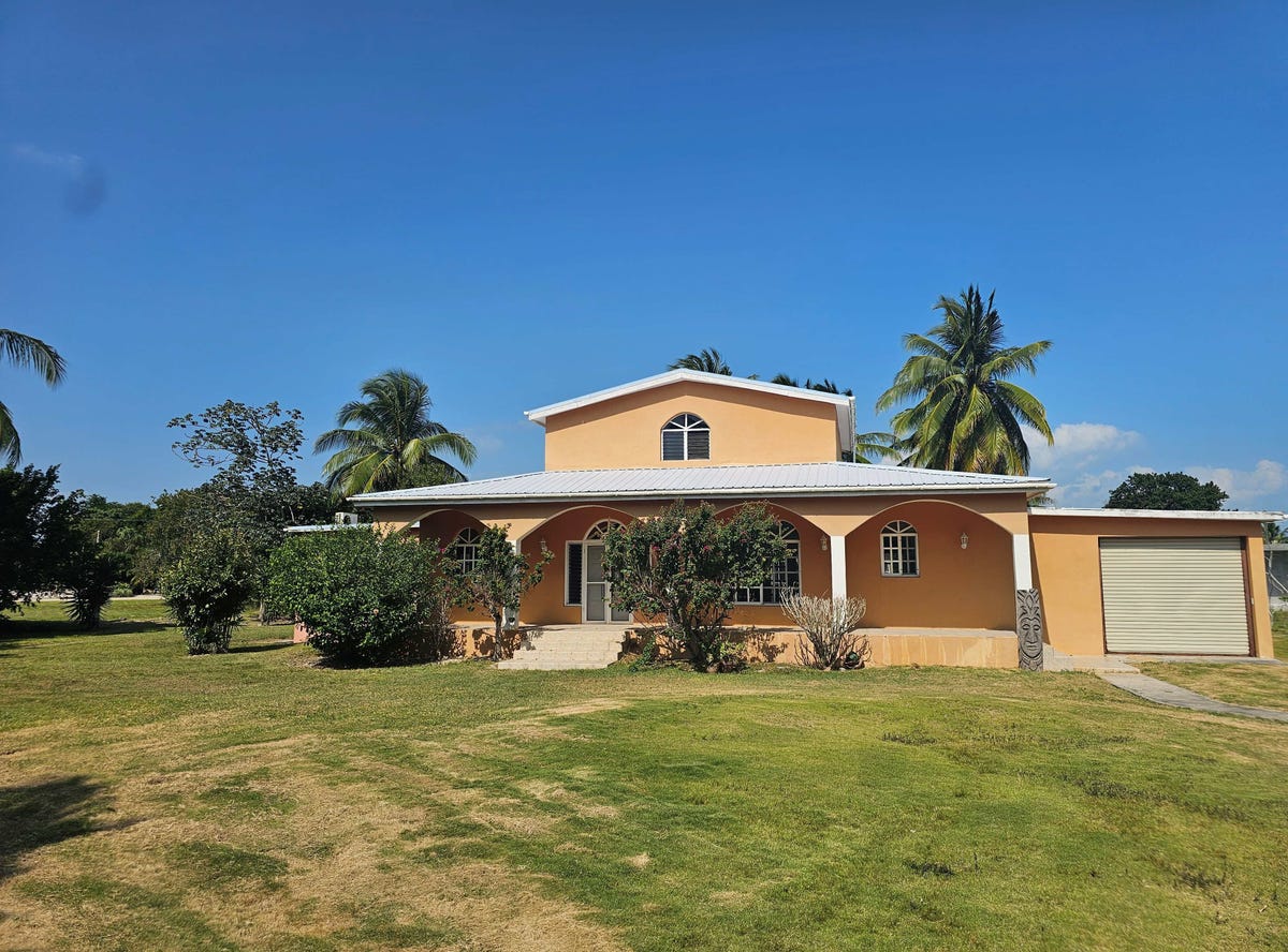 Gorgeous, Single-Level Style 2B/2B Home in Coveted Consejo Shores ...