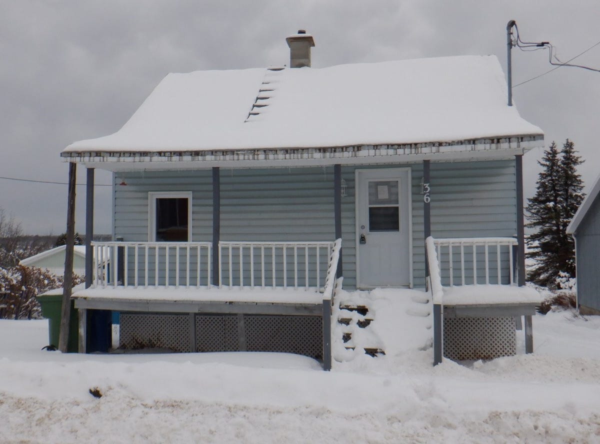 36 Rue St-François, Saint-Pamphile, Québec G0R3X0 House for Sale ...