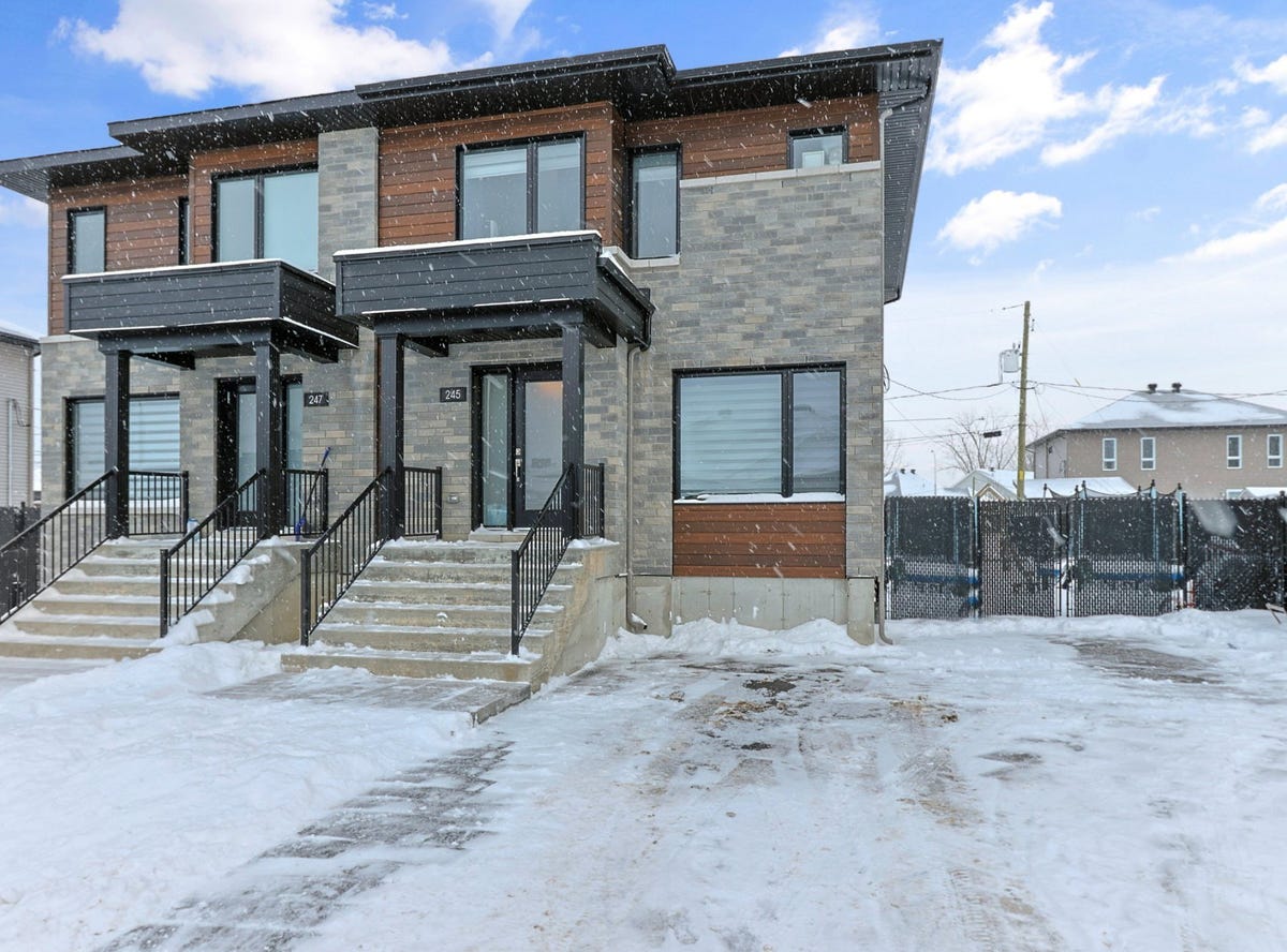 245 Rue du Gouvernail, Salaberry-de-Valleyfield, QC J6T0G9, CA ...