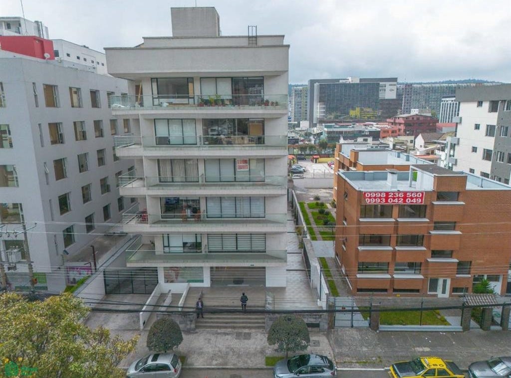 Oe2 Vozandes entre Av. América y calles Juan Diguja n39-104, Quito, Quito, Pichincha, Quito ...