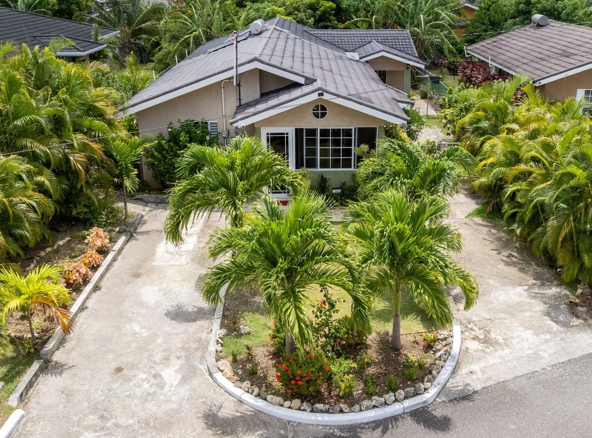 244 DRAX HALL COUNTRY CLUB, Drax Hall Estate, St. Ann Parish House for ...