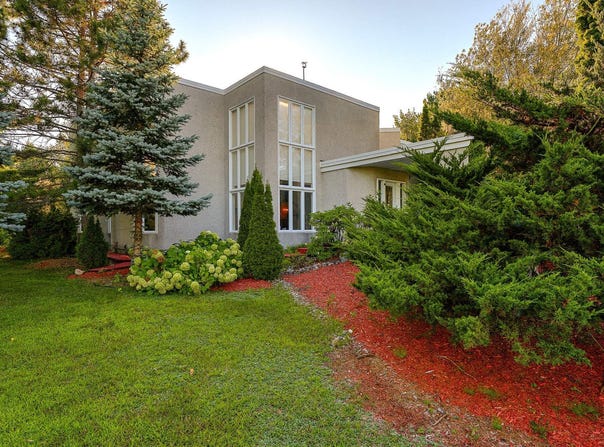 271 Rue Brunet, Saint-Joseph-du-Lac, Québec J0N 1M0 House for Sale ...