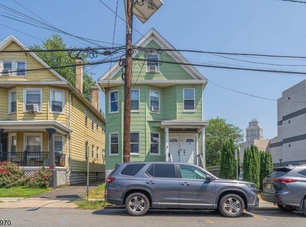 19 Lyons Pl, Elizabeth City, NJ 07202-2006 Townhouse for Rent ...