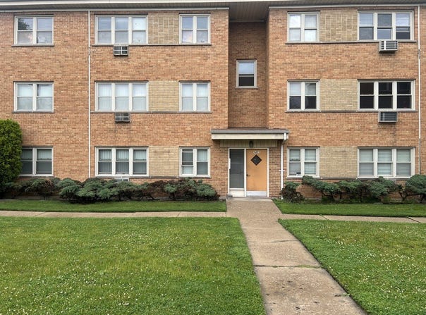 2422 W Berwyn Avenue, Chicago, IL 60625 House for Sale - realestate.com.au