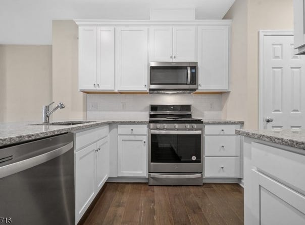 8 Jessica Ln,, Apt 2104, Union Twp., NJ 07083-3648 Townhouse for Rent ...