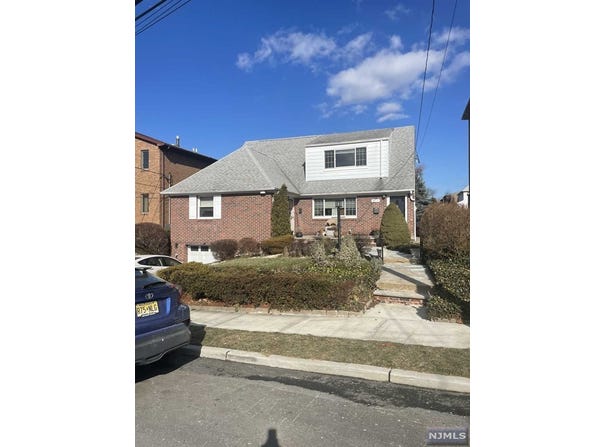 433 Lawton Avenue, Apt 2, Cliffside Park, NJ 07010 Other for Sale ...