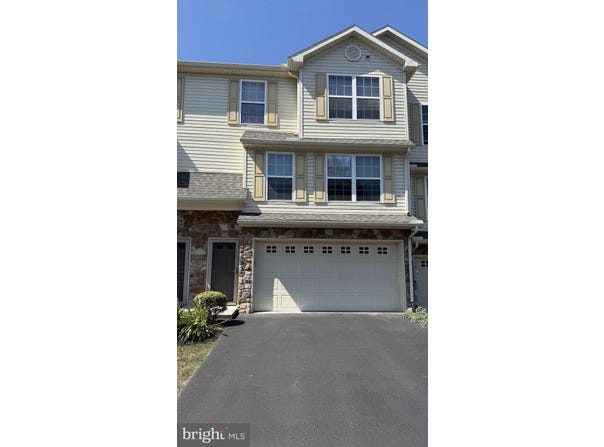 160 MAPLETON Drive, HARRISBURG, PA 17112 Townhouse for Sale ...