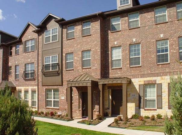 3936 Amberwood Drive, Addison, TX 75001 Townhouse for Rent - realestate ...