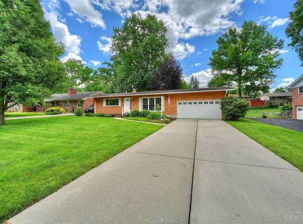 1063 Newcastle Drive, Springfield Twp., OH 45231 House for Sale ...