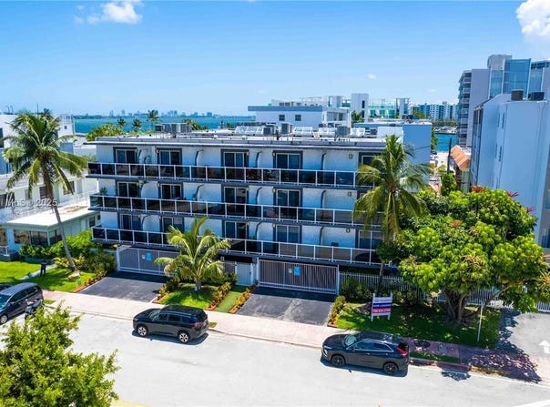 1986 Biarritz Dr, Miami Beach, FL 33141 Apartment for Rent - realestate ...