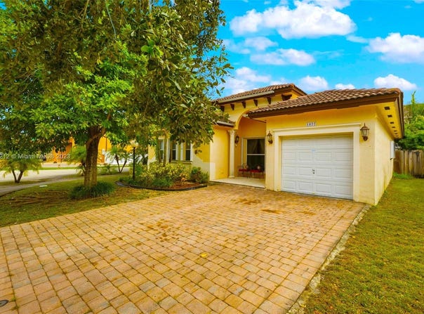 1877 SW 155th Ave, Miami, FL 33185 House for Sale - realestate.com.au