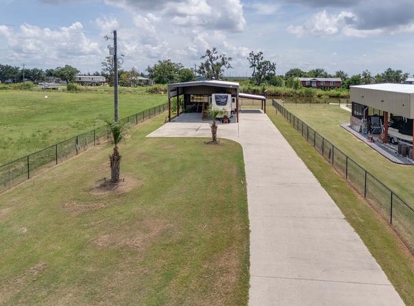 1721 Dr. Beatrous Road, Theriot, LA 70397 House for Sale - realestate ...