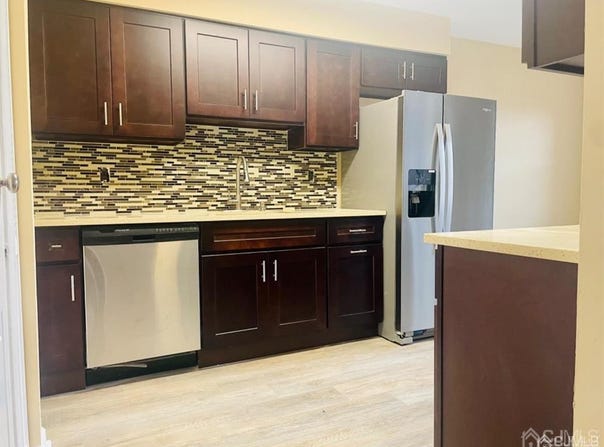 93 Beverly Hills Terrace, Apt C, Woodbridge Proper, NJ 07095 Other for ...