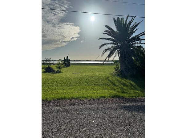 0 West Bayshore (Lot 846), Palacios, TX 77465 Townhouse for Sale ...
